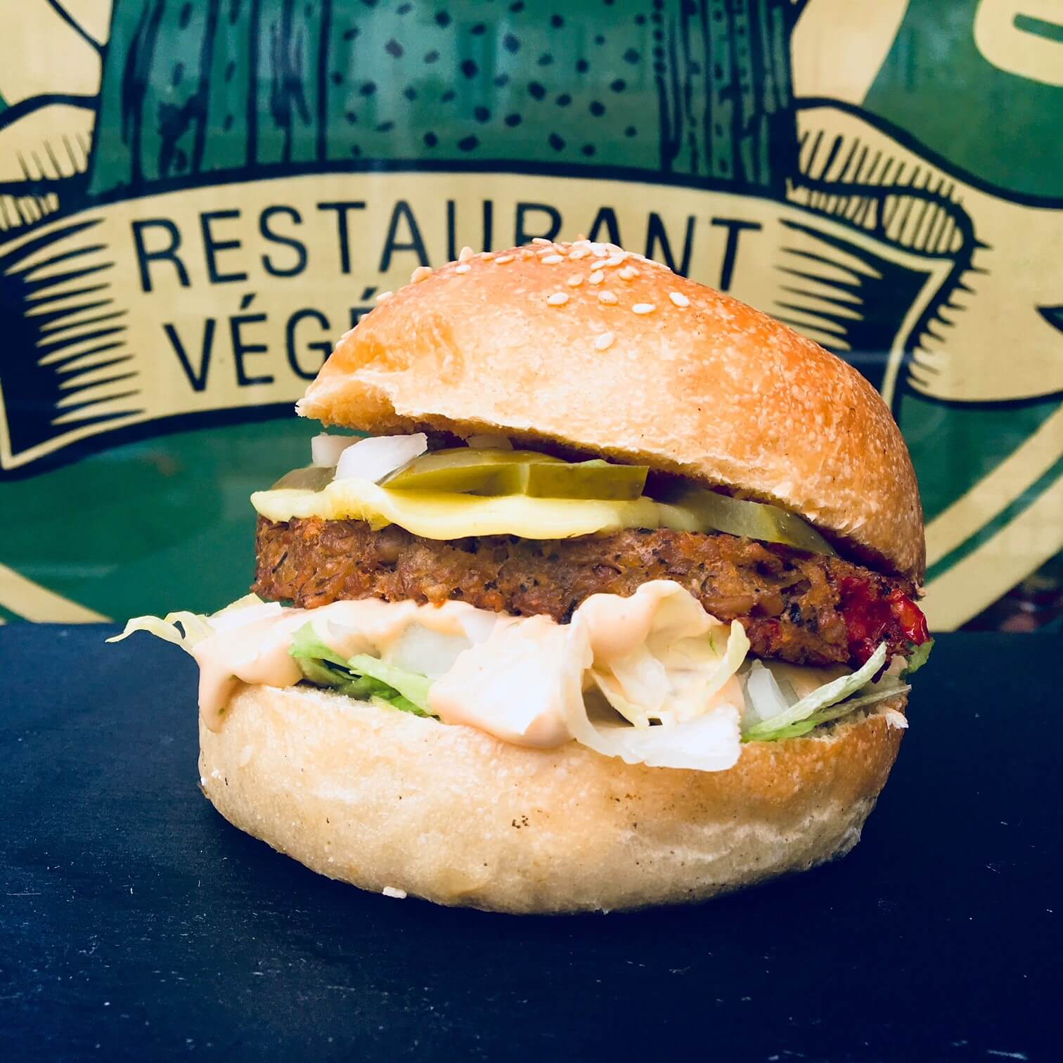 East Side Burgers x PETA : le Big Smack débarque à Paris - Actualités ...