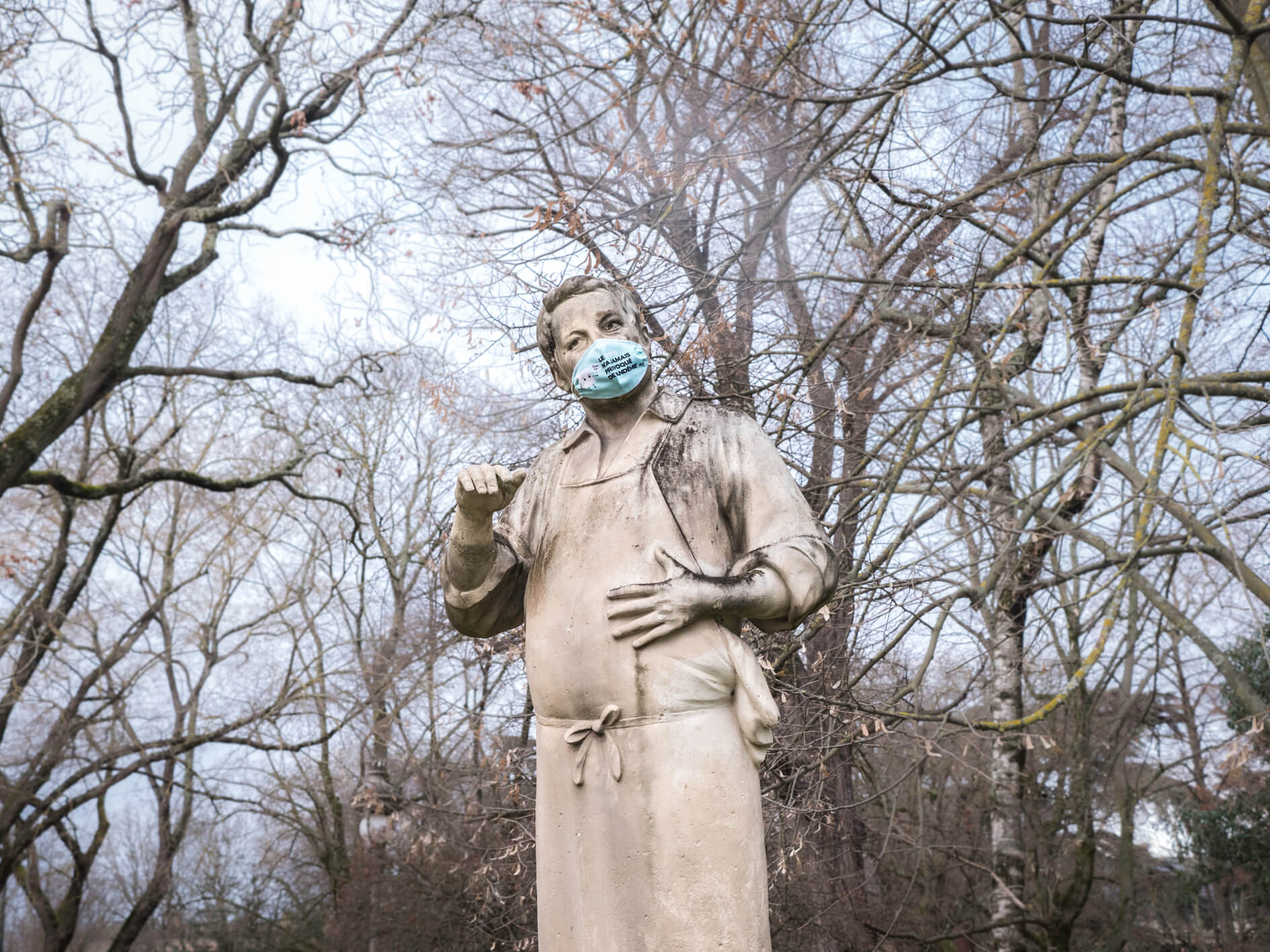 Des statues toulousaines parées d’un masque rappellent que « le tofu n ...